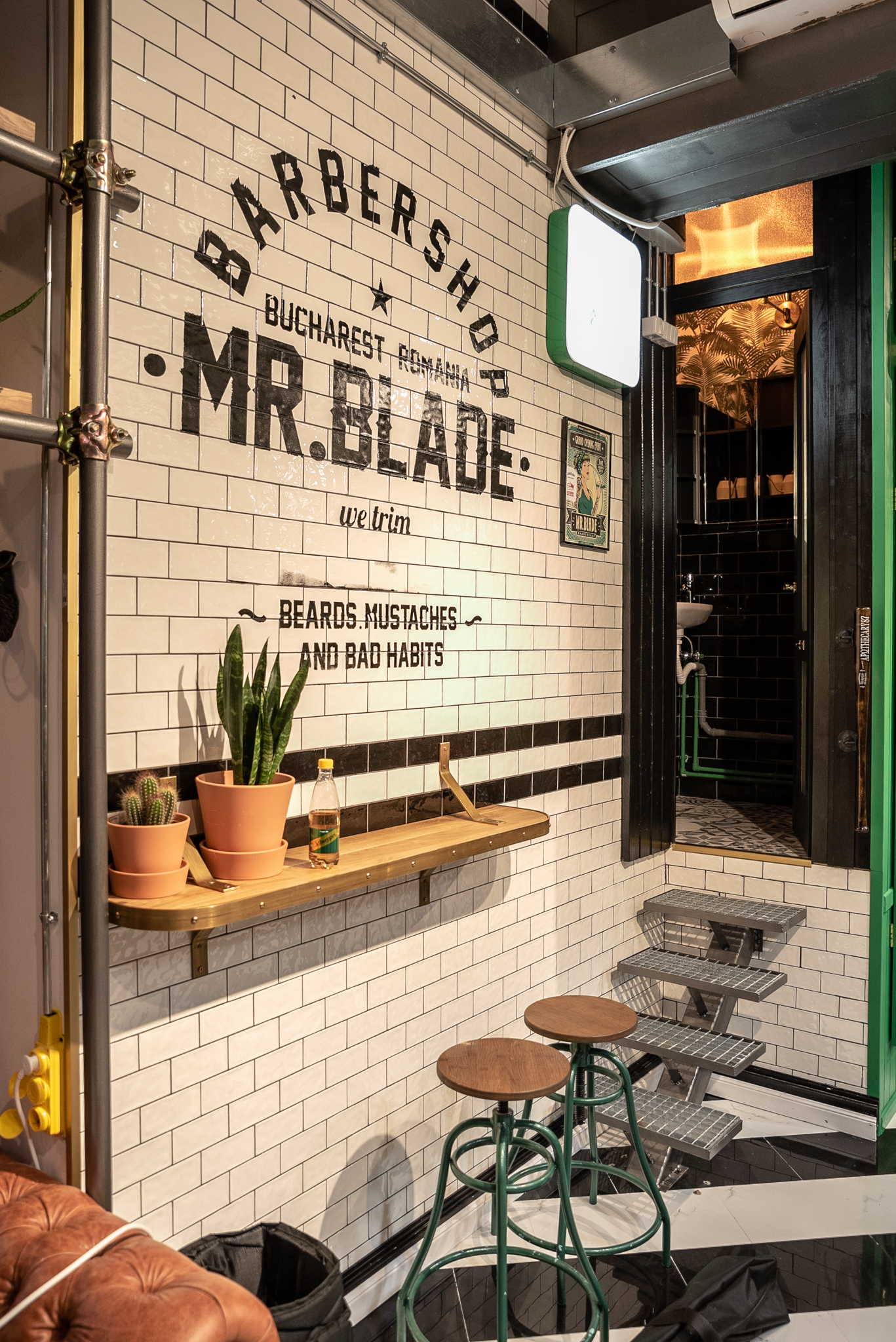 MR. BLADE BARBER SHOP // LAUNCHING YUKA BEARD TREATMENT OIL BY MR ...